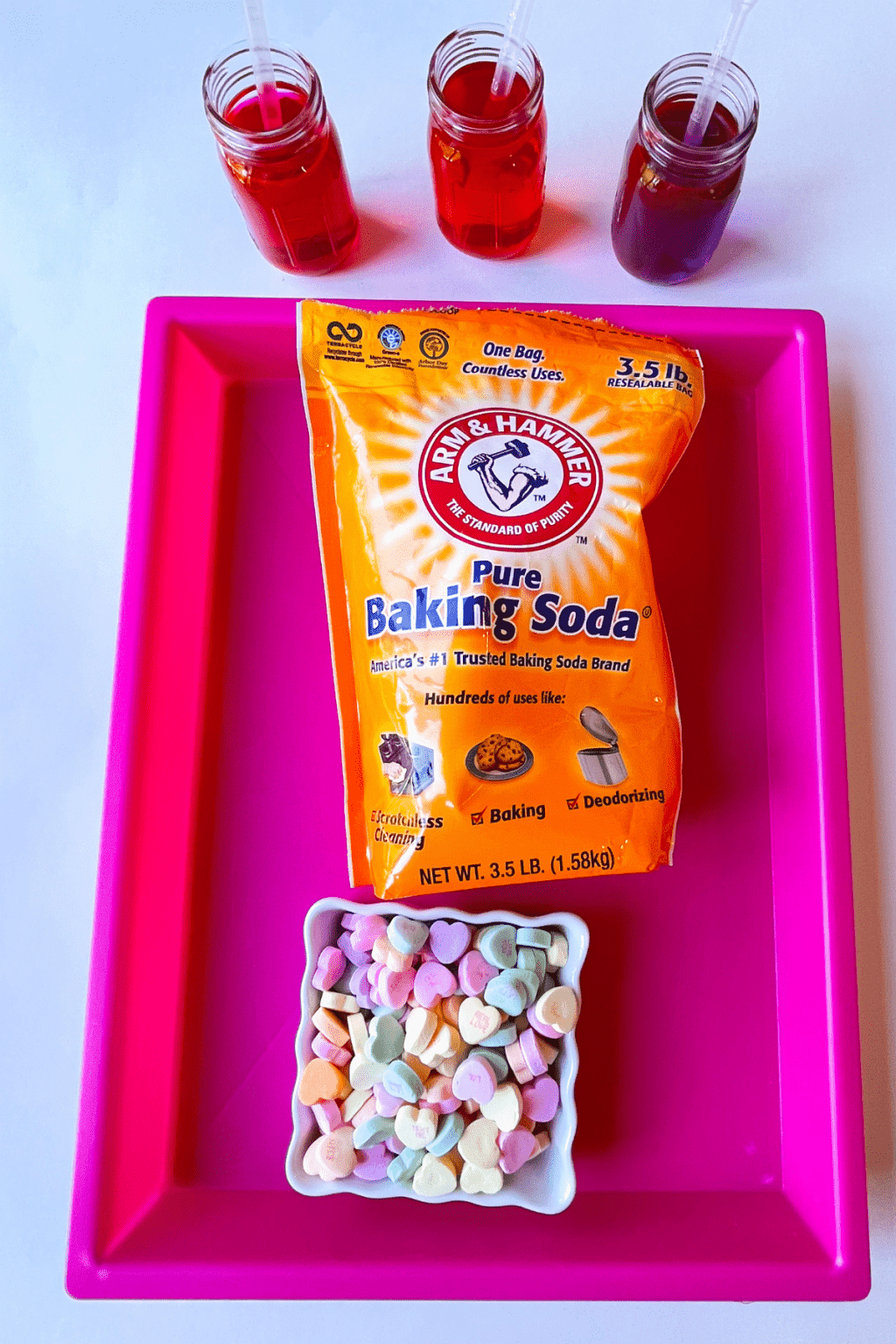 Candy Heart Science Tray - Friends Art Lab