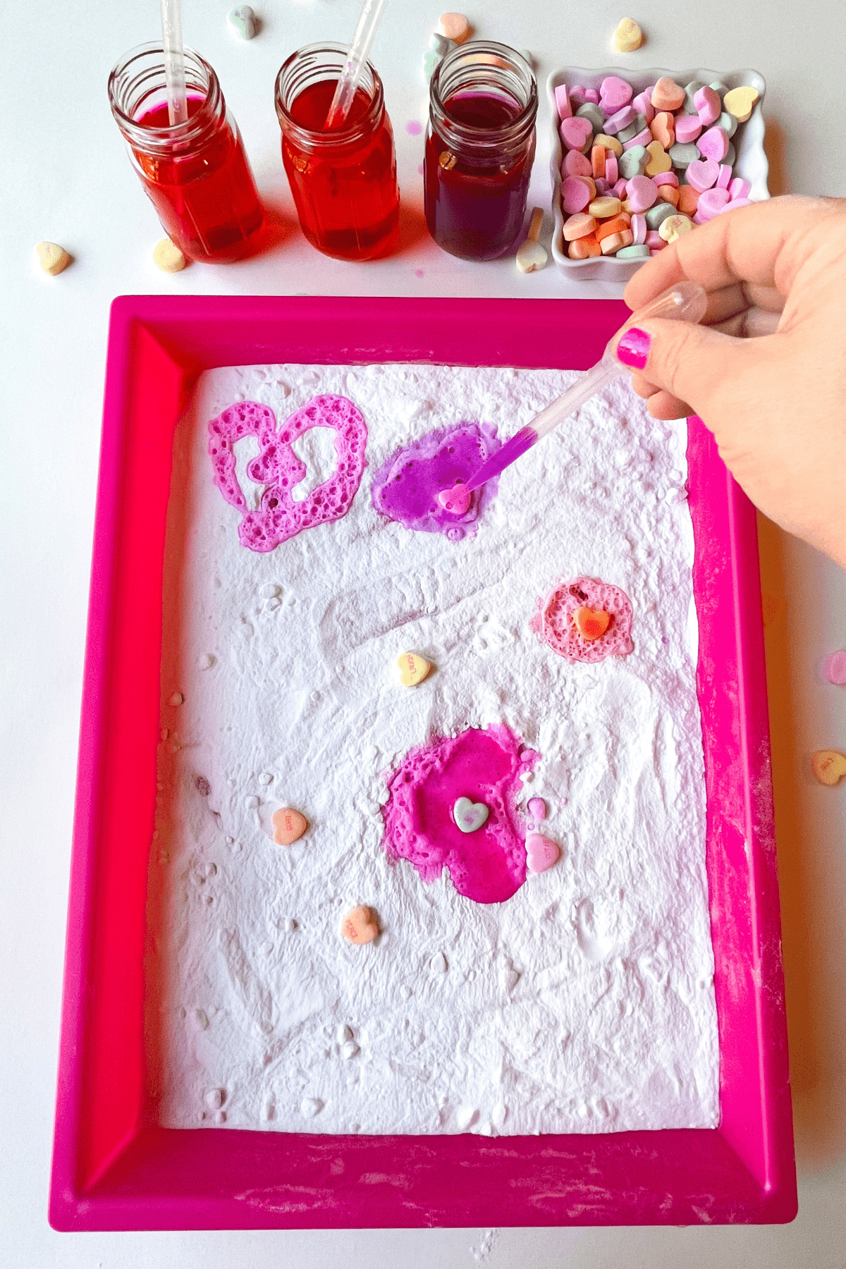 Candy Heart Science Tray - Friends Art Lab