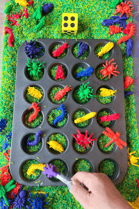 Bug Sensory Bin - Friends Art Lab