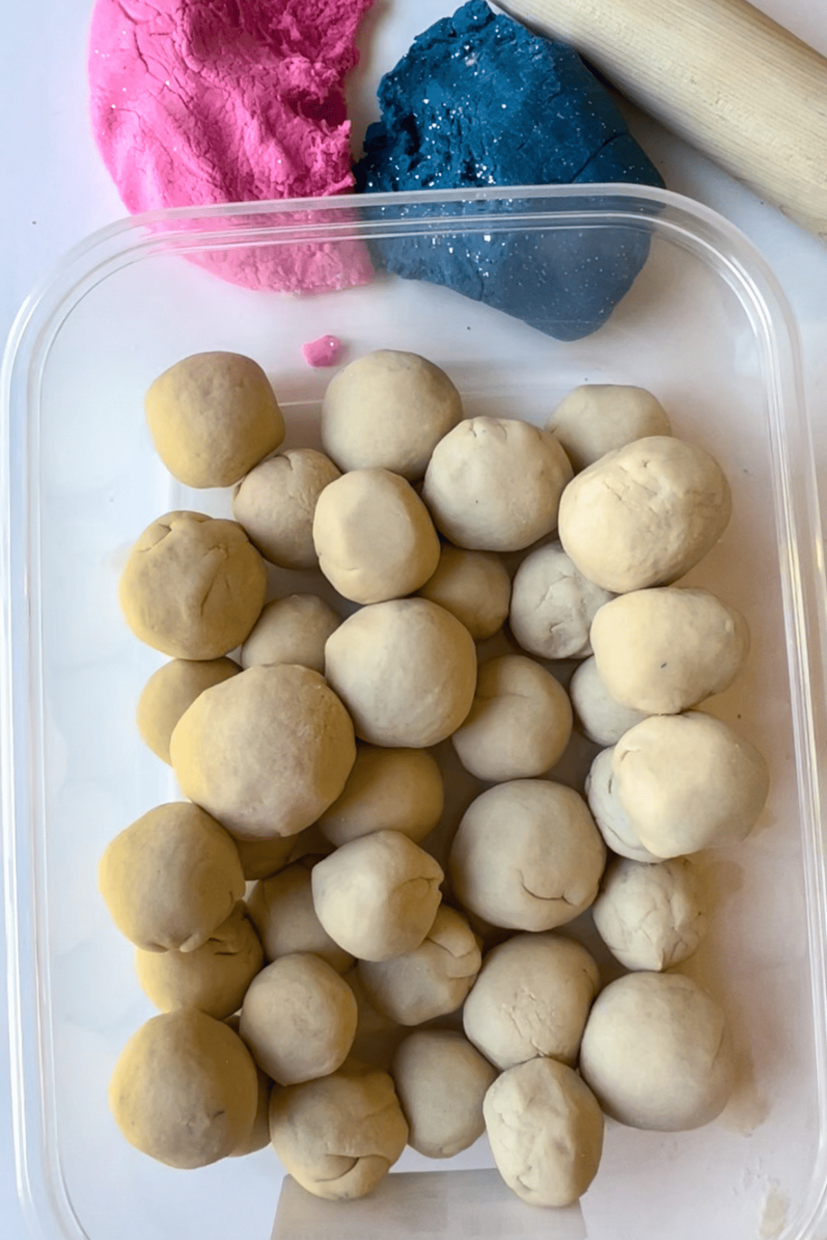 Mystery Play Dough Colors Sensory Activity - Friends Art Lab