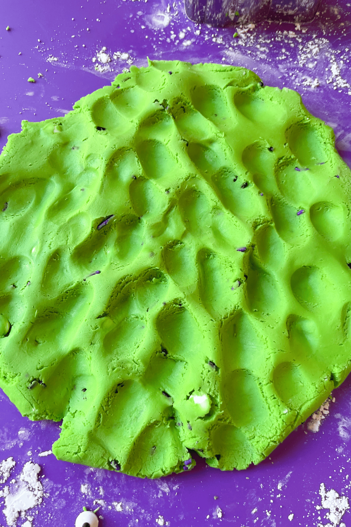 Halloween Frosting Dough Sensory Activity - Friends Art Lab