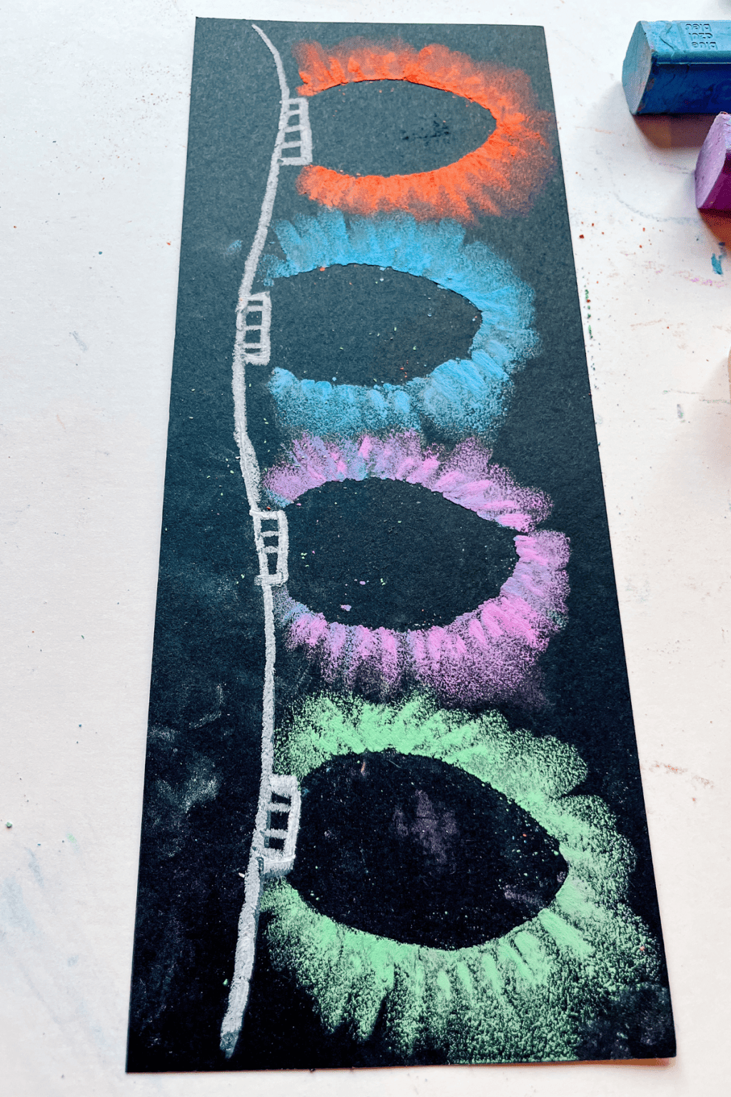 Chalk Christmas Light Art for Kids - Friends Art Lab