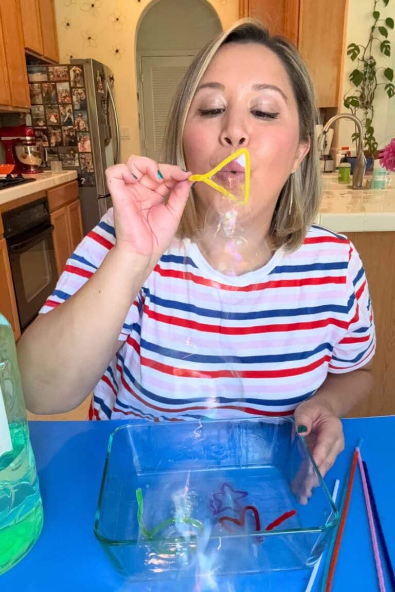 Kids Bubble Experiments that WOW! - Friends Art Lab
