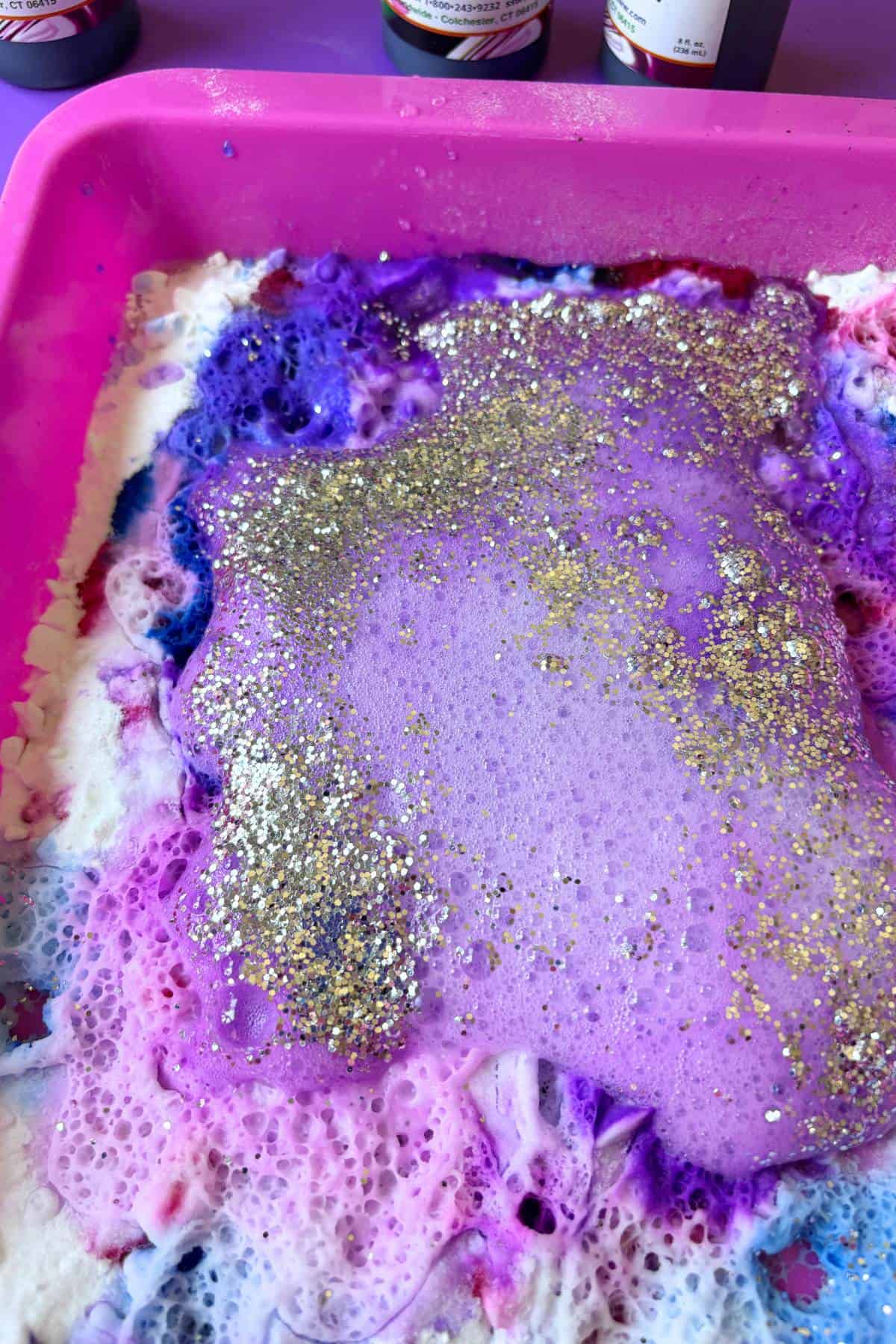 Rainbow Unicorn Glitter Experiment - Friends Art Lab
