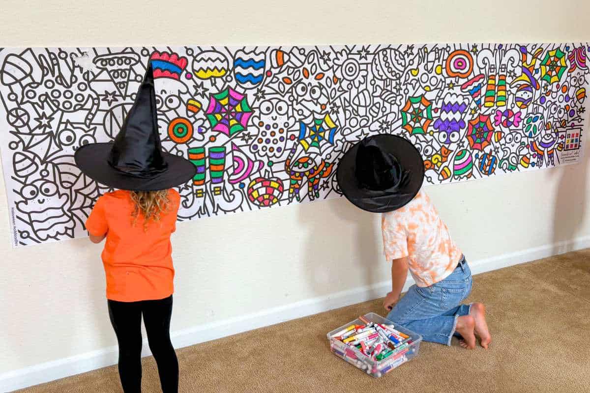 Halloween Holidoodles Giant Coloring Poster - Friends Art Lab