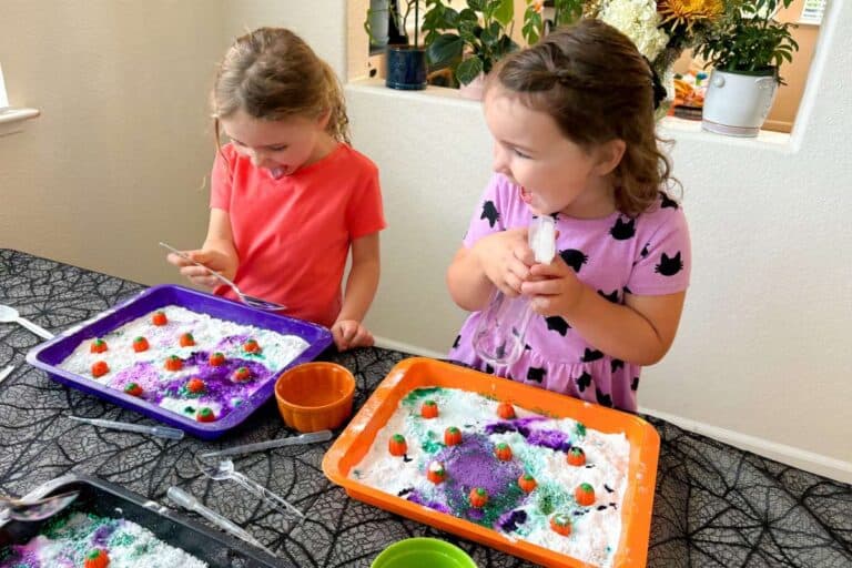 Pumpkin Patch Baking Soda and Vinegar Experiment - Friends Art Lab